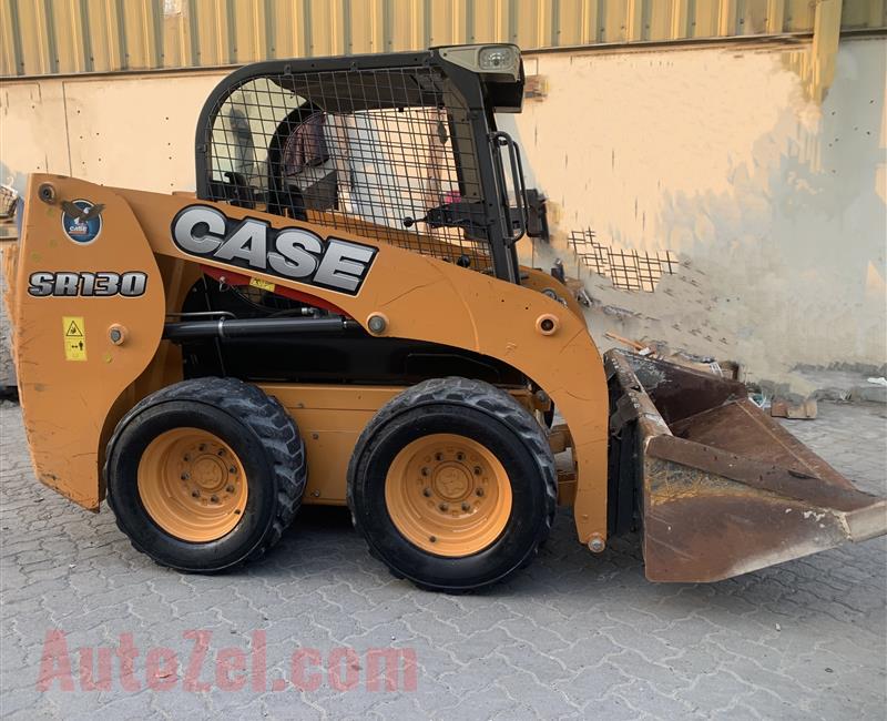For sale case skid steer louder SR130 model 2017 in good...